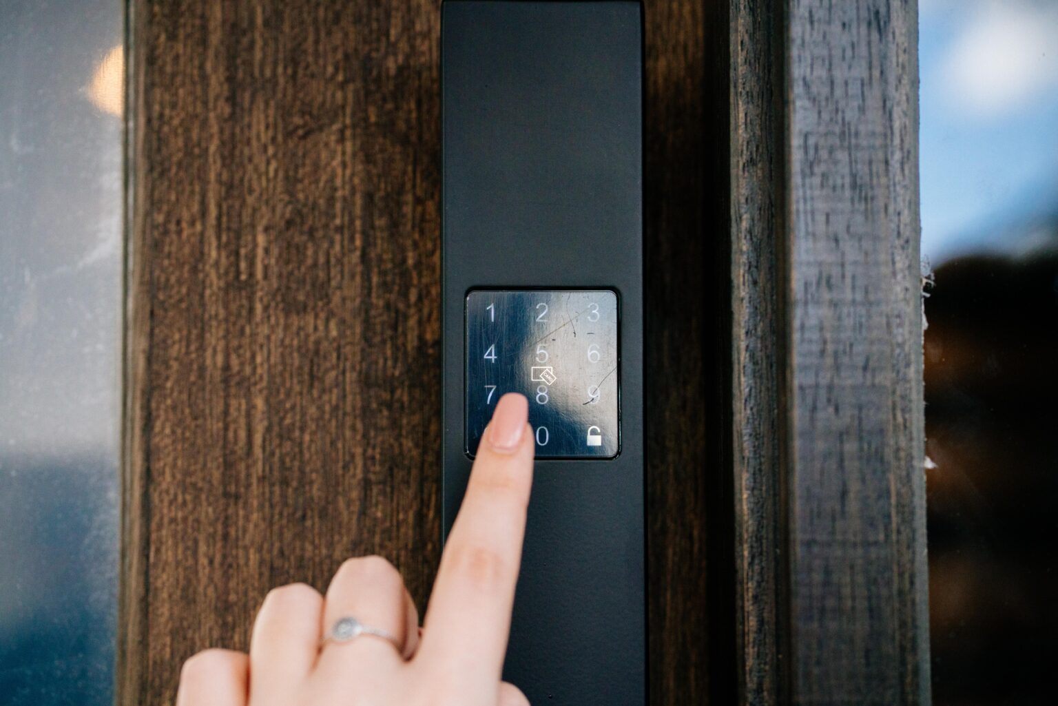 Lane Grande Smart Lock Range | Bowens